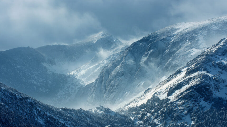 Did the Aloadae Giants Successfully Stack Mountains?
